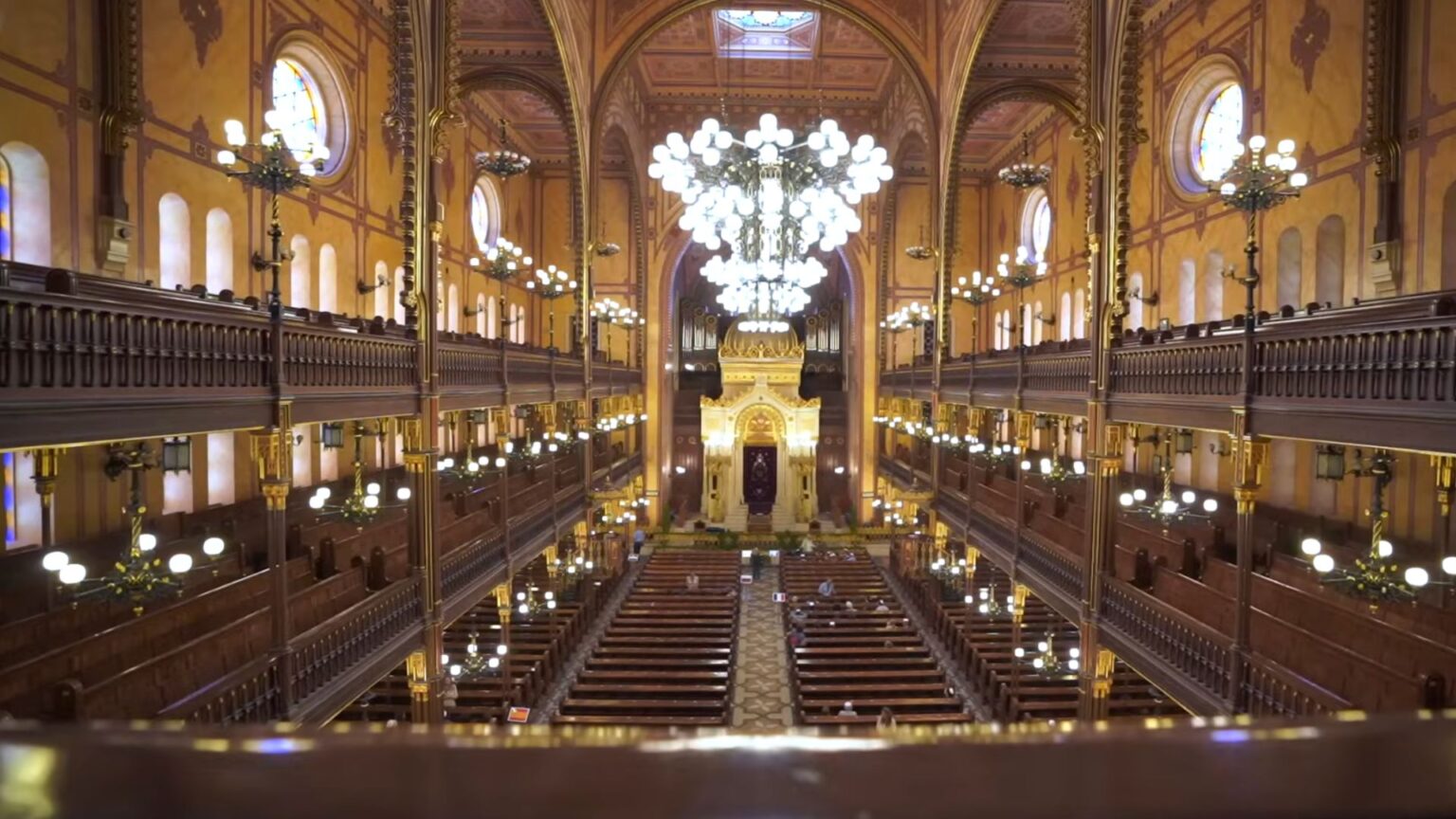 Dohány Street Synagogue: Tickets, Tours & Visitor Info